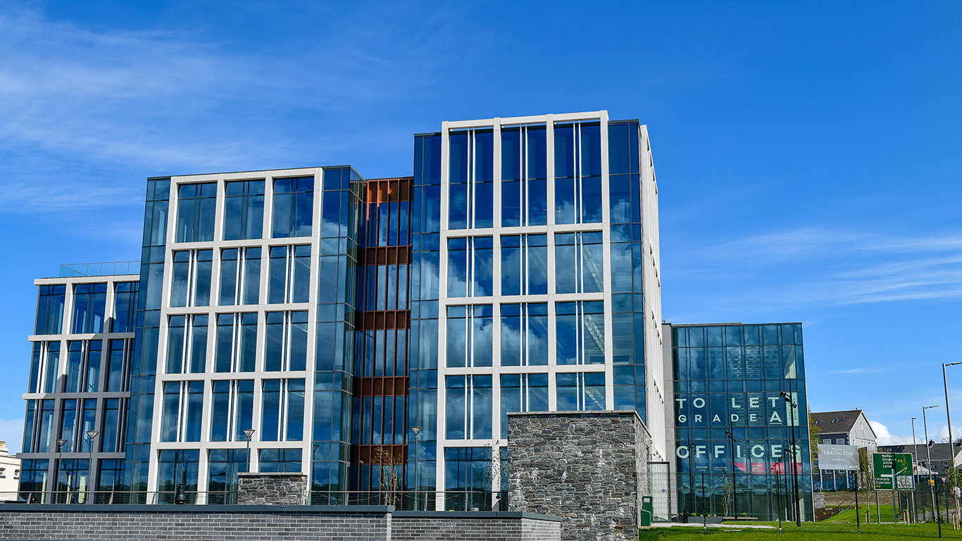 Ebrington Plaza, Derry/Londonderry - Lambert Smith Hampton